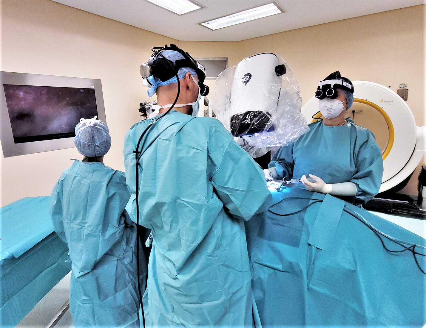 New publication about robotised digital microscope with the ...