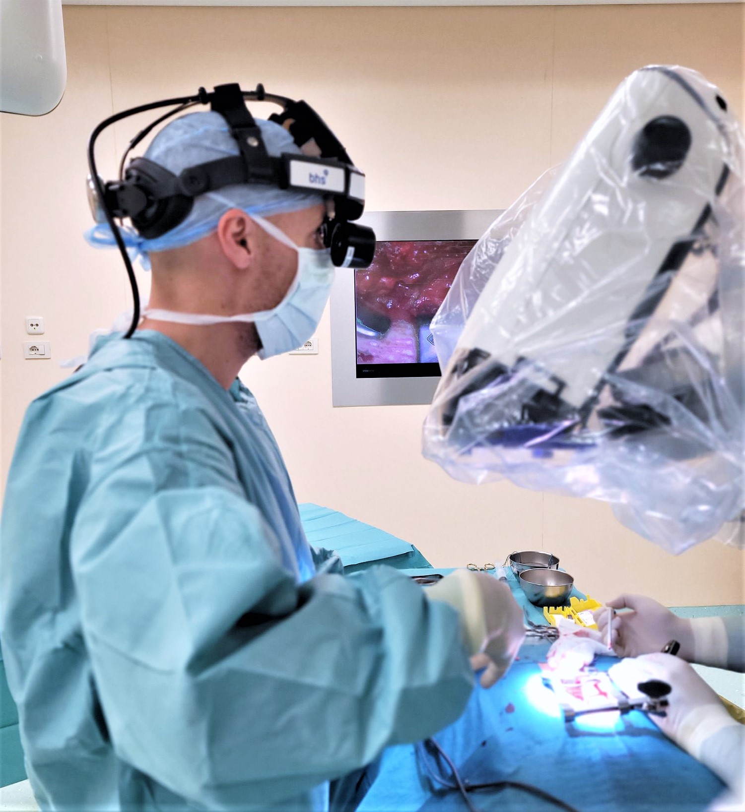 New publication about robotised digital microscope with the ...